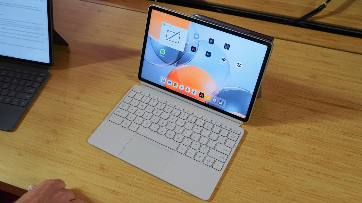 I went hands-on with Lenovo's new Yoga Tab and Idea Tab Plus — here's ...