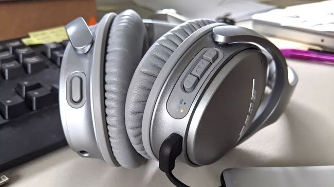 Bose 700 vs. Bose QuietComfort 35 II: Which should you buy? | Tom's Guide
