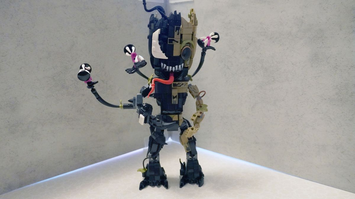 Lego Marvel Venomized Groot review | Space