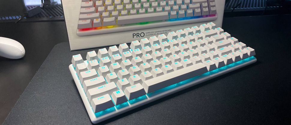 Alienware Pro Wireless gaming keyboard review: top-tier esports ...
