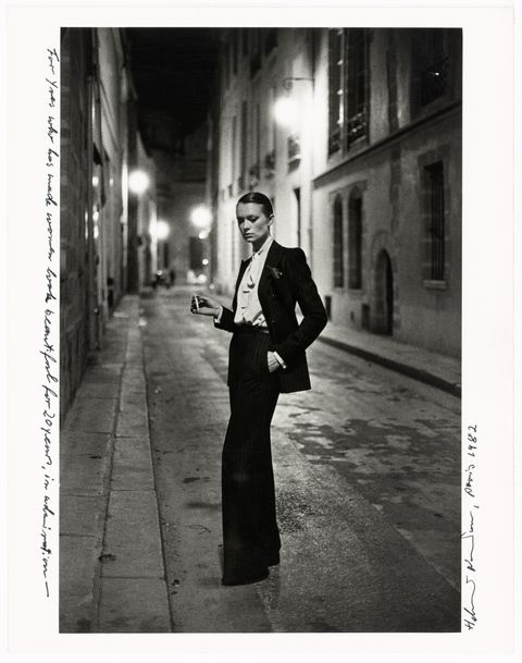 300 images from from Newton, Avedon, Penn and more on display at Yves ...