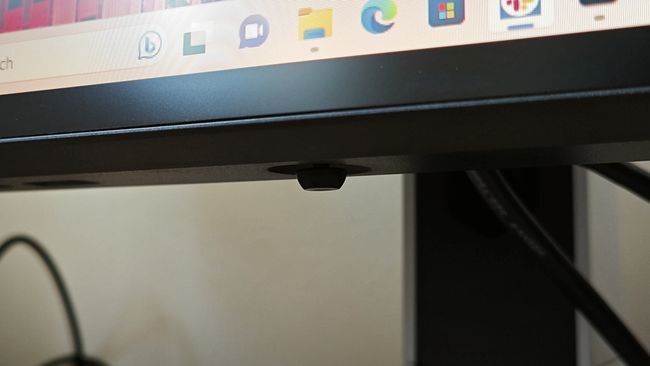 Alienware AW2723DF review: bright, bulky HDR gaming monitor goes hard ...