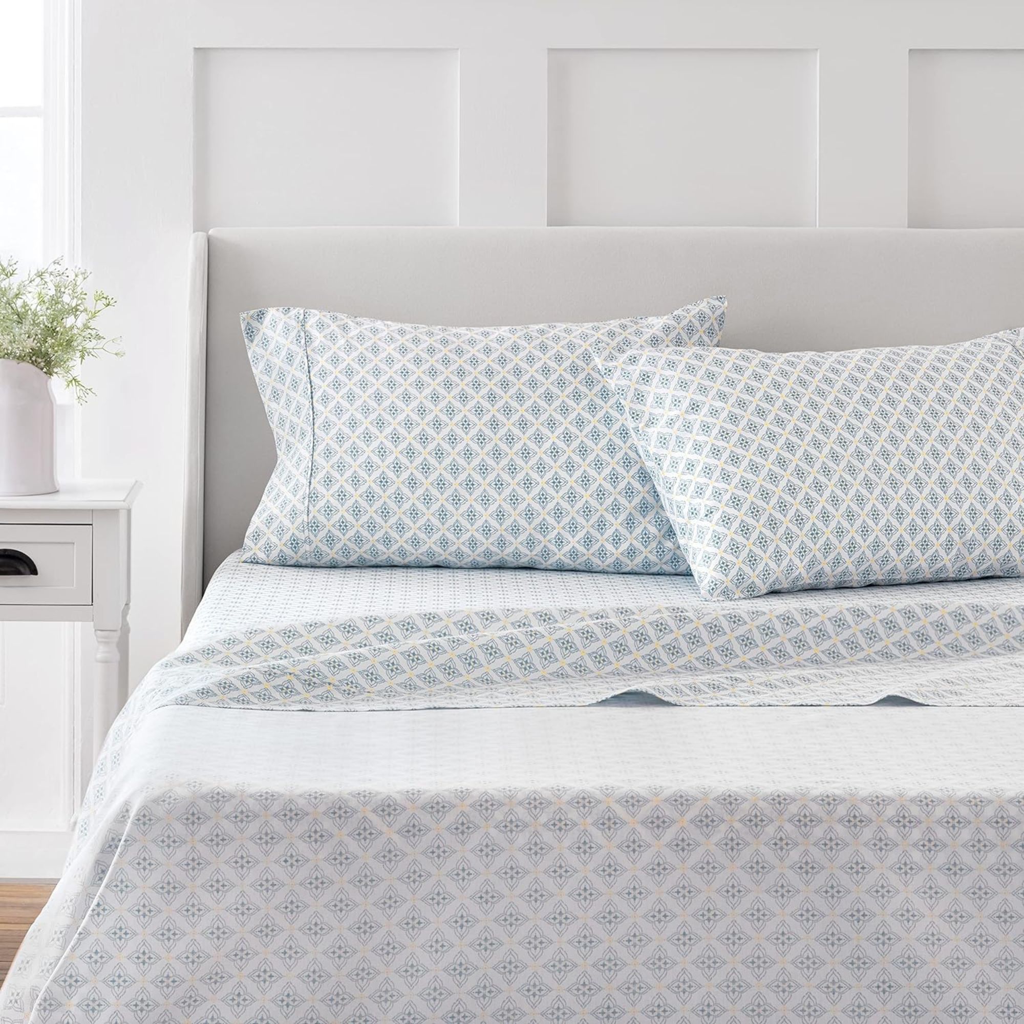 I slept on Martha Stewart's bedsheets: they're actually good | Homes ...