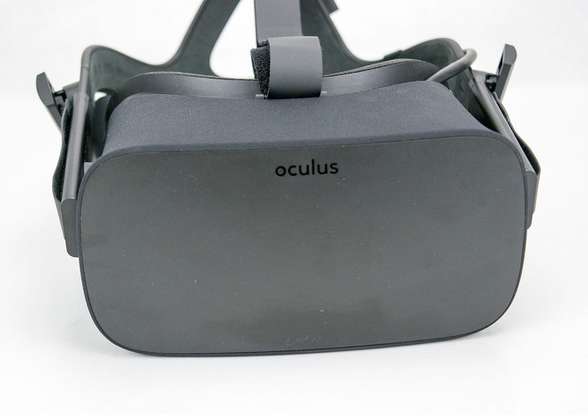What's In The Oculus Rift Box