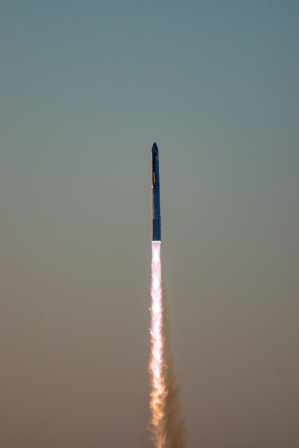 SpaceX's 2nd Starship launch test looks amazing in these stunning ...