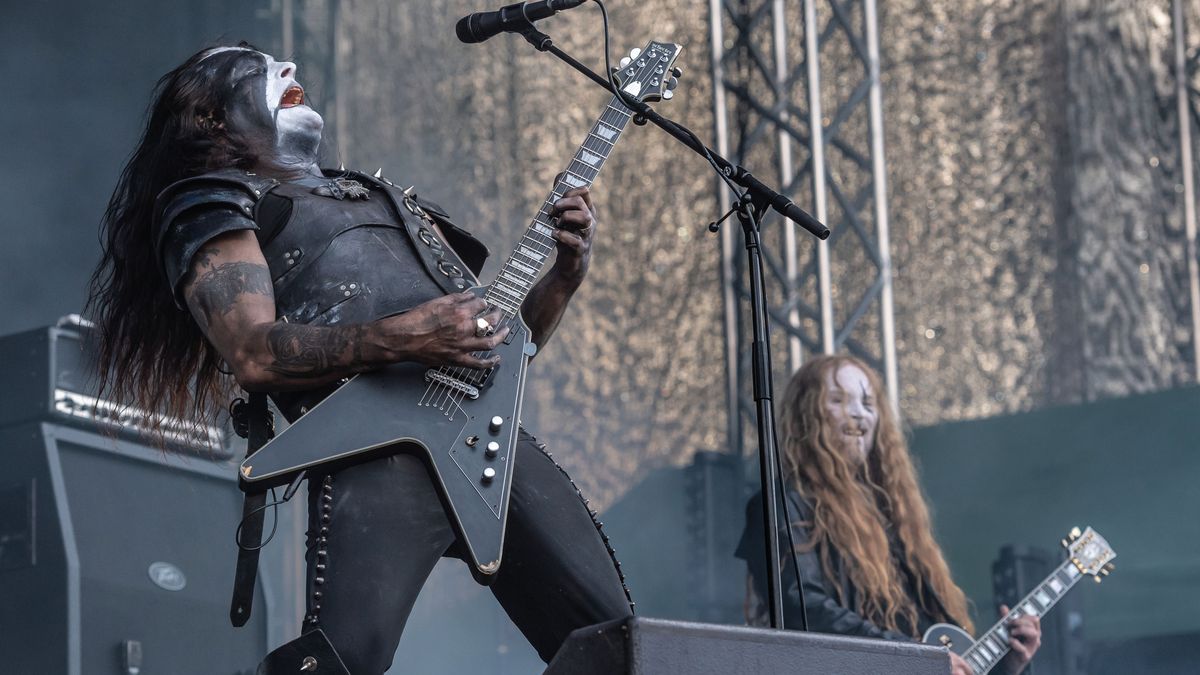 Male extreme metal guitarists: are you only playing guitar to impress ...