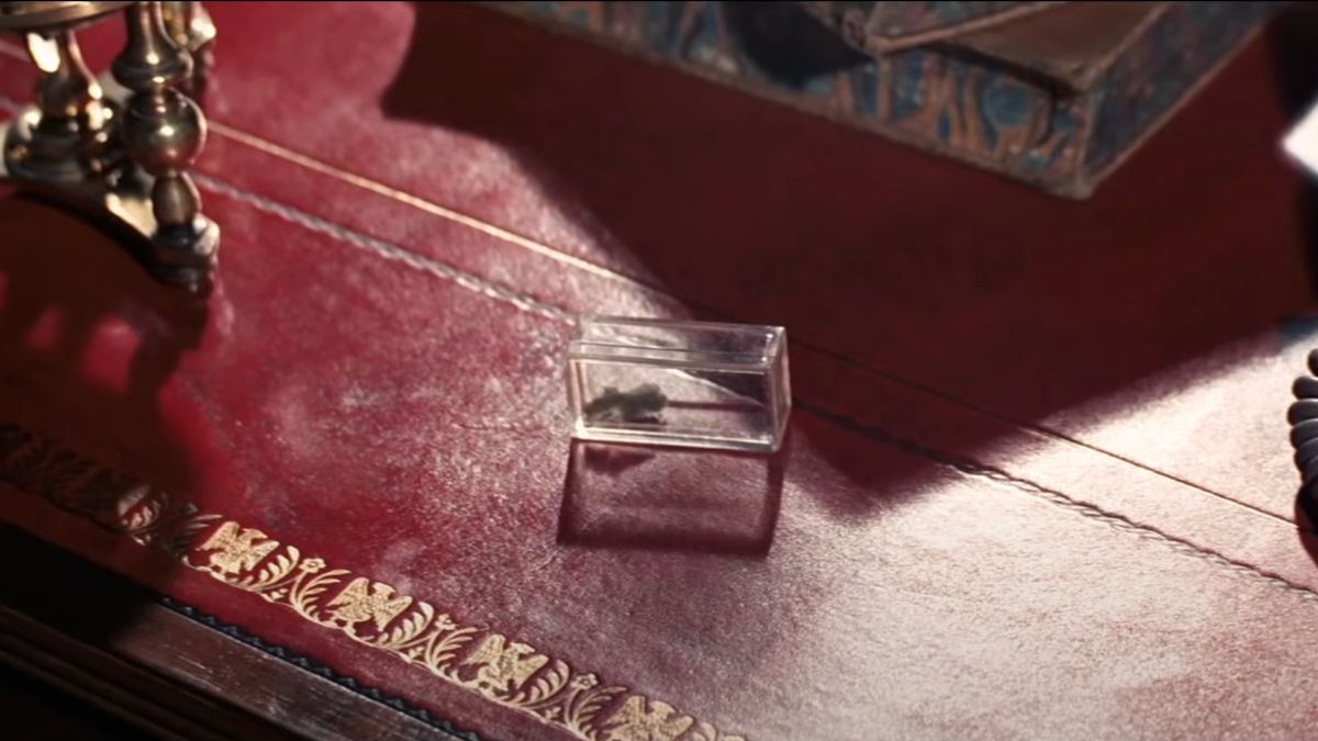 32 Most Ridiculous James Bond Gadgets | Cinemablend