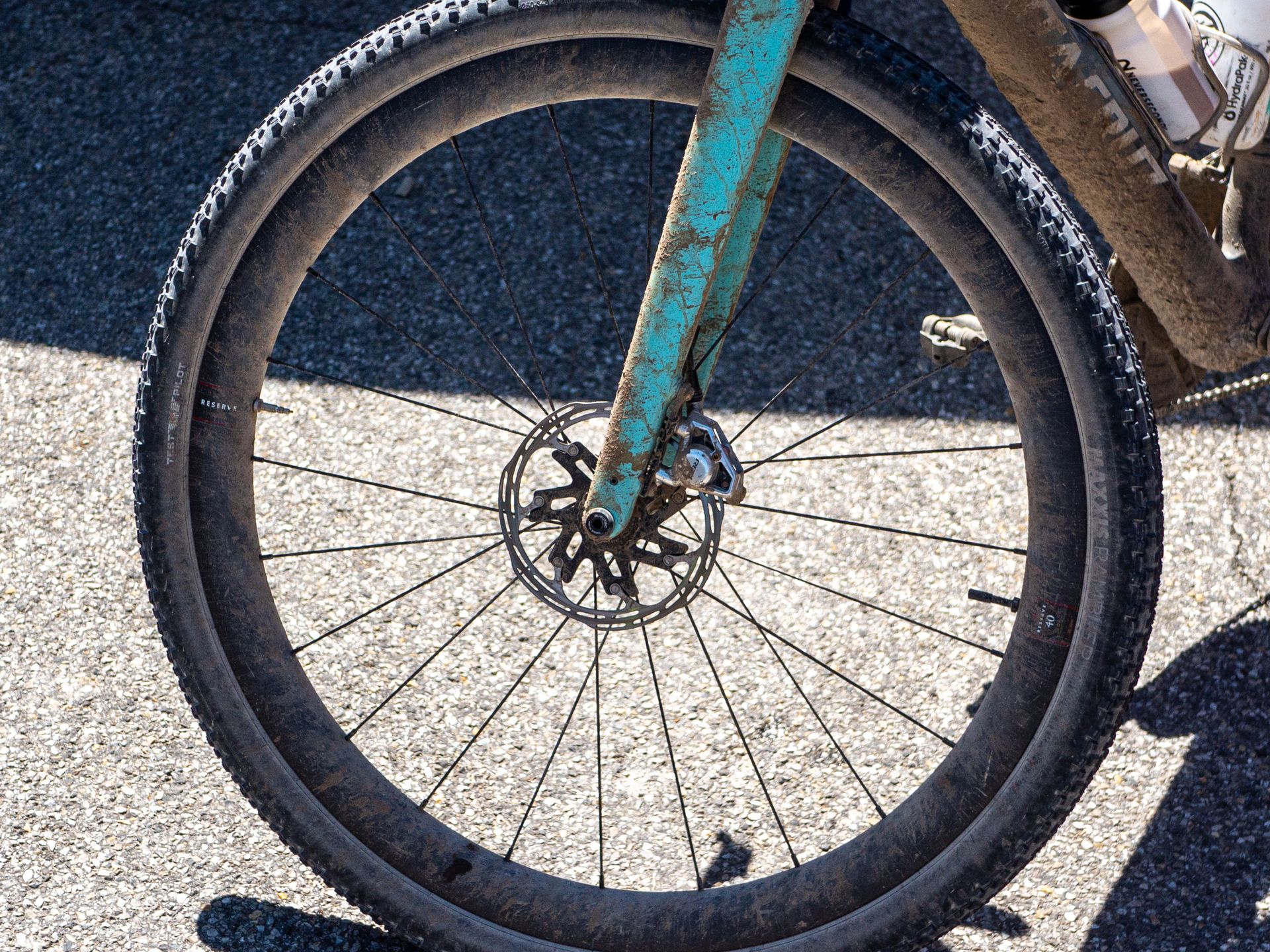 Why did Keegan Swenson's wheels have two valves each at Unbound Gravel ...