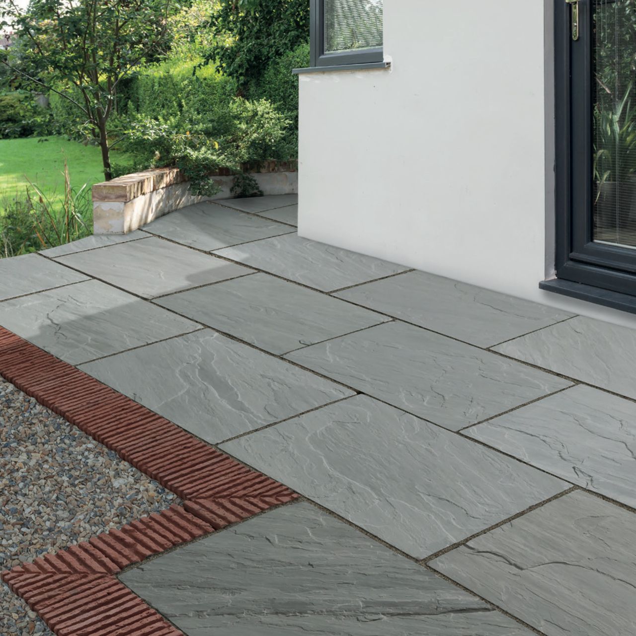 Patio edging ideas - 10 ways to create beautiful borders | Ideal Home