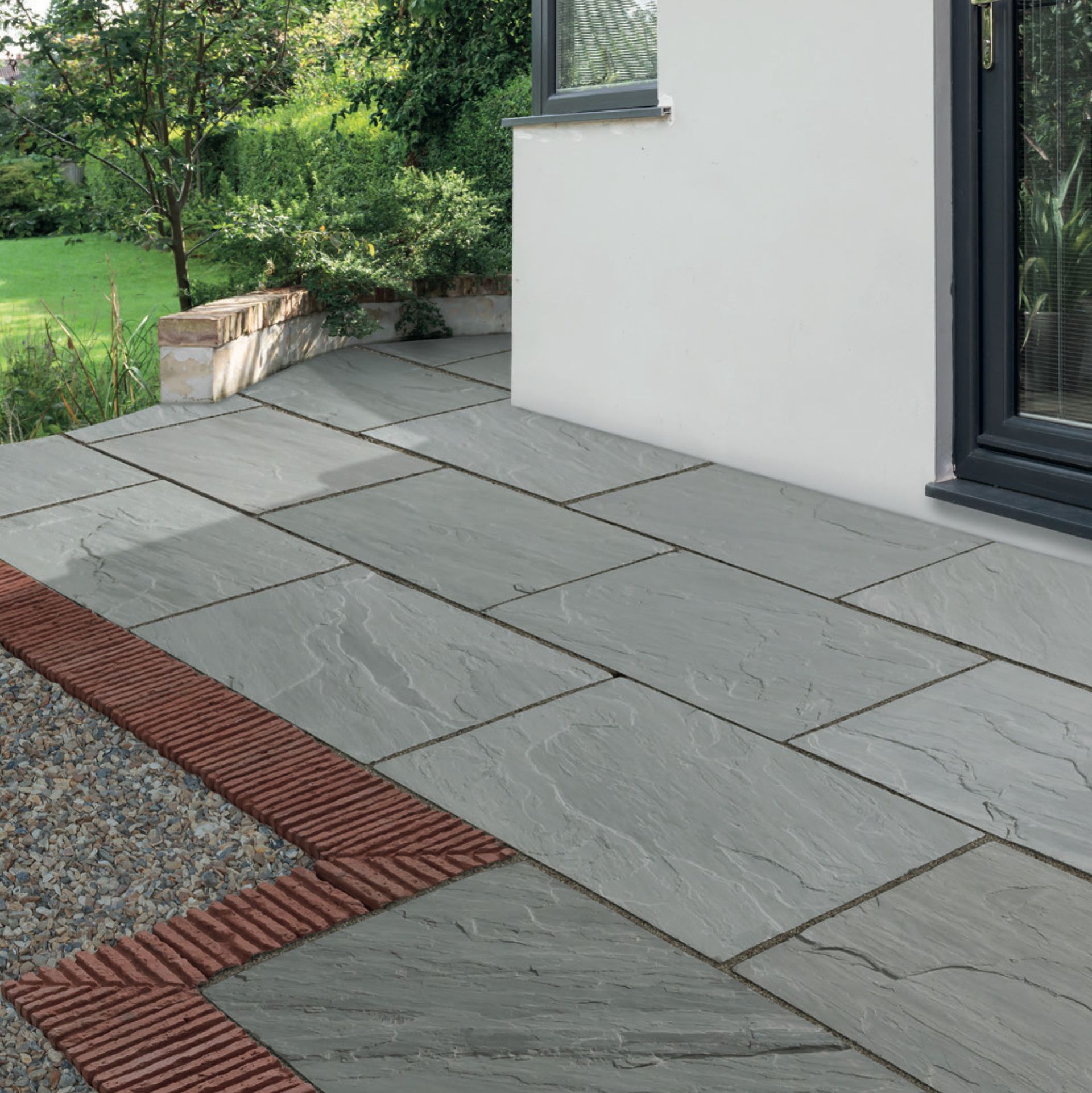 Patio edging ideas - 10 ways to create beautiful borders | Ideal Home