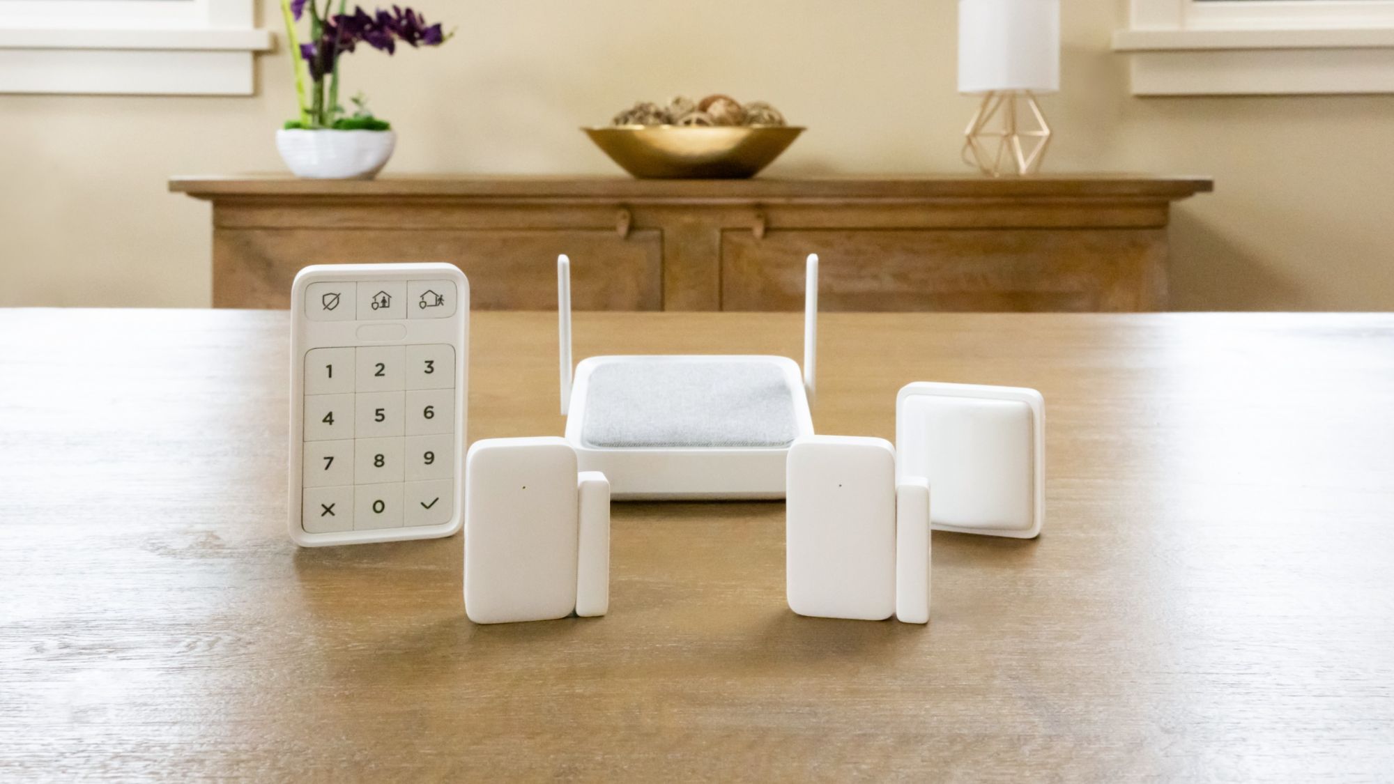 Roku announces Home Monitoring System SE with wire-free keypad for $99 ...