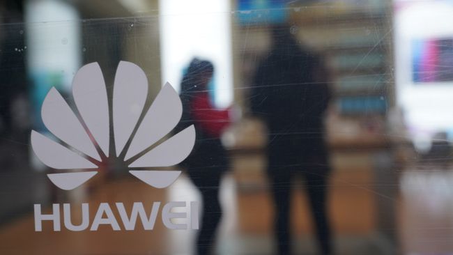 Huawei reveals long-range Ascend chip roadmap — three-year plan ...
