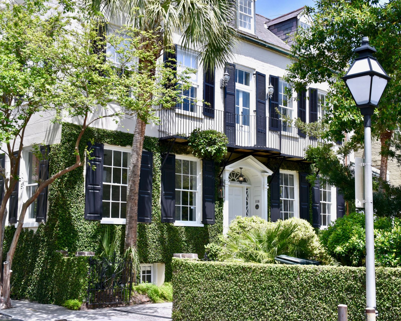 Colonial style houses: a guide to the look and how to get it | Homes ...