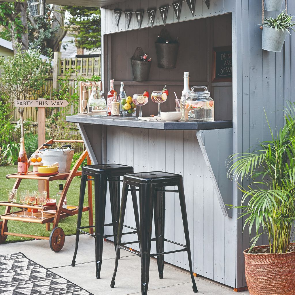 10 garden layout ideas to inspire a fresh outdoor look | Ideal Home