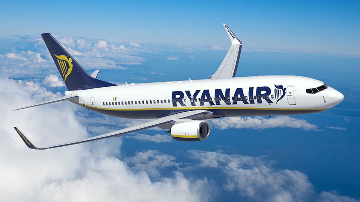 Controversial Ryanair ad pulled after more than 2,000 complaints ...