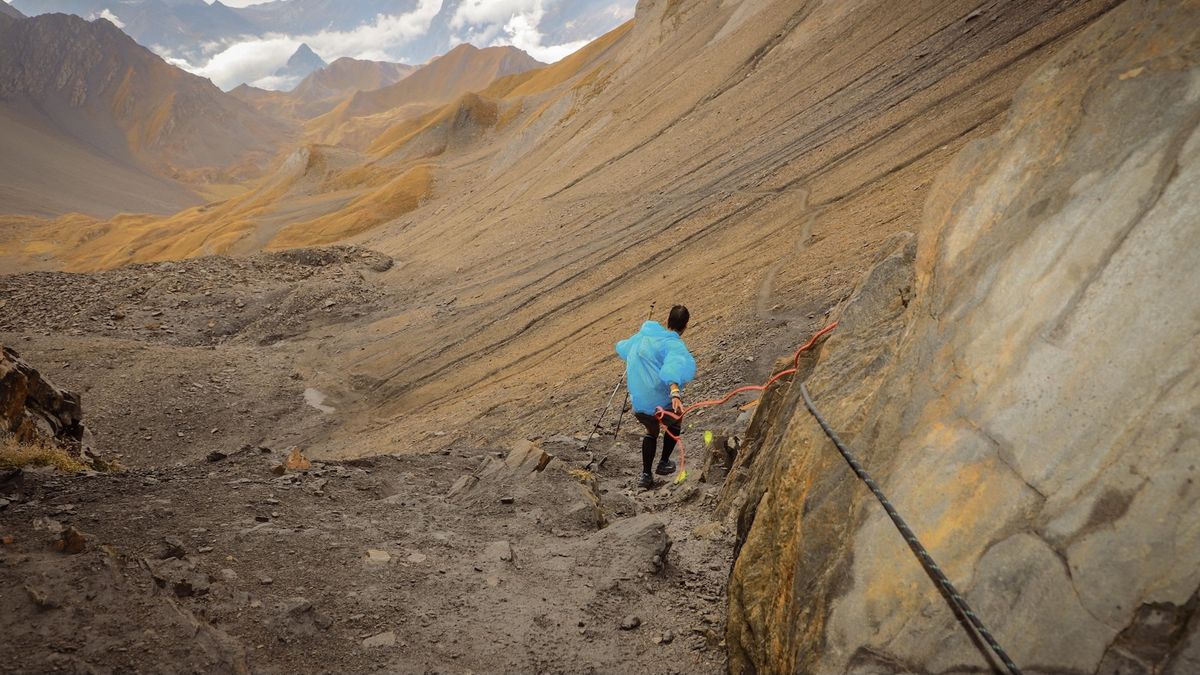 British runner wins legendary Alps race – and sets new course record ...