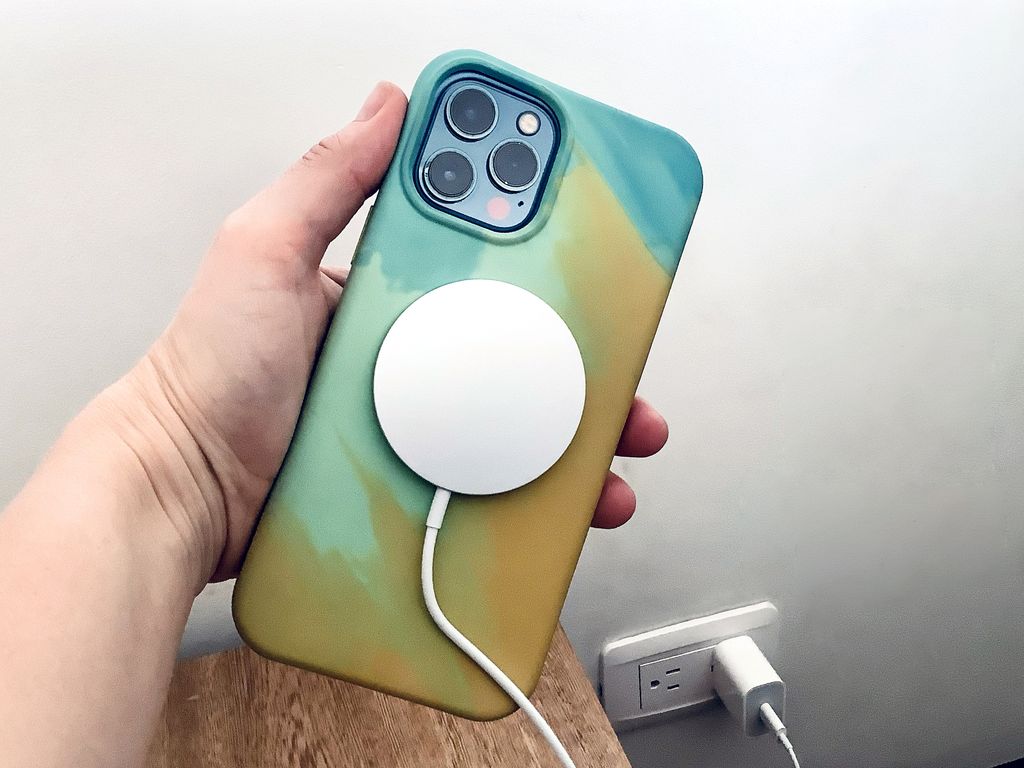 Apple MagSafe Charger review: A cool accessory, but does it beat the ...