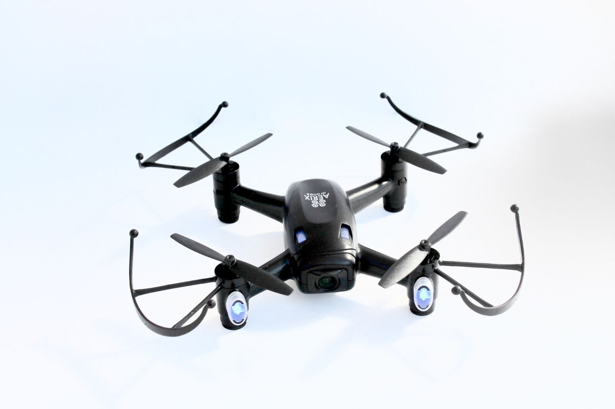 Aerix Black Talon 2.0 Review: Best Racing Drone for Beginners | Tom's Guide