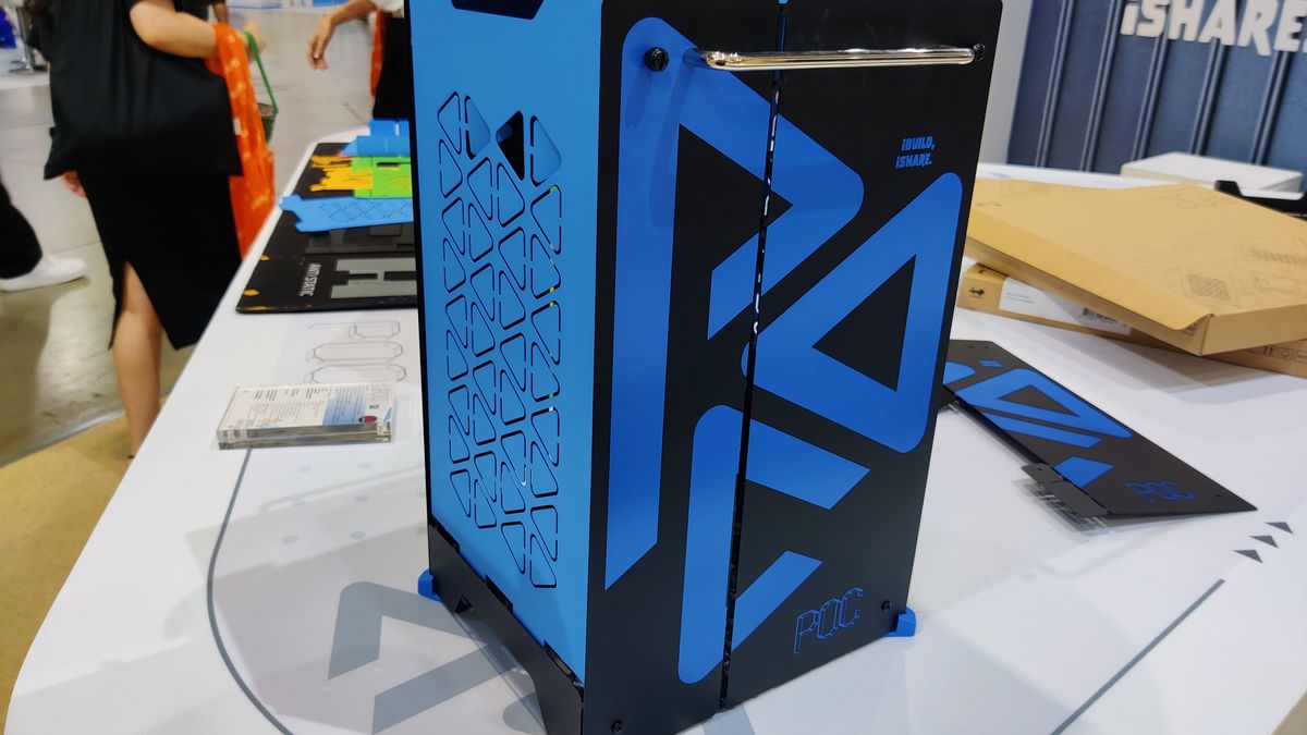 Oh heck yeah, these gaudy origami PC cases now come with water cooling ...