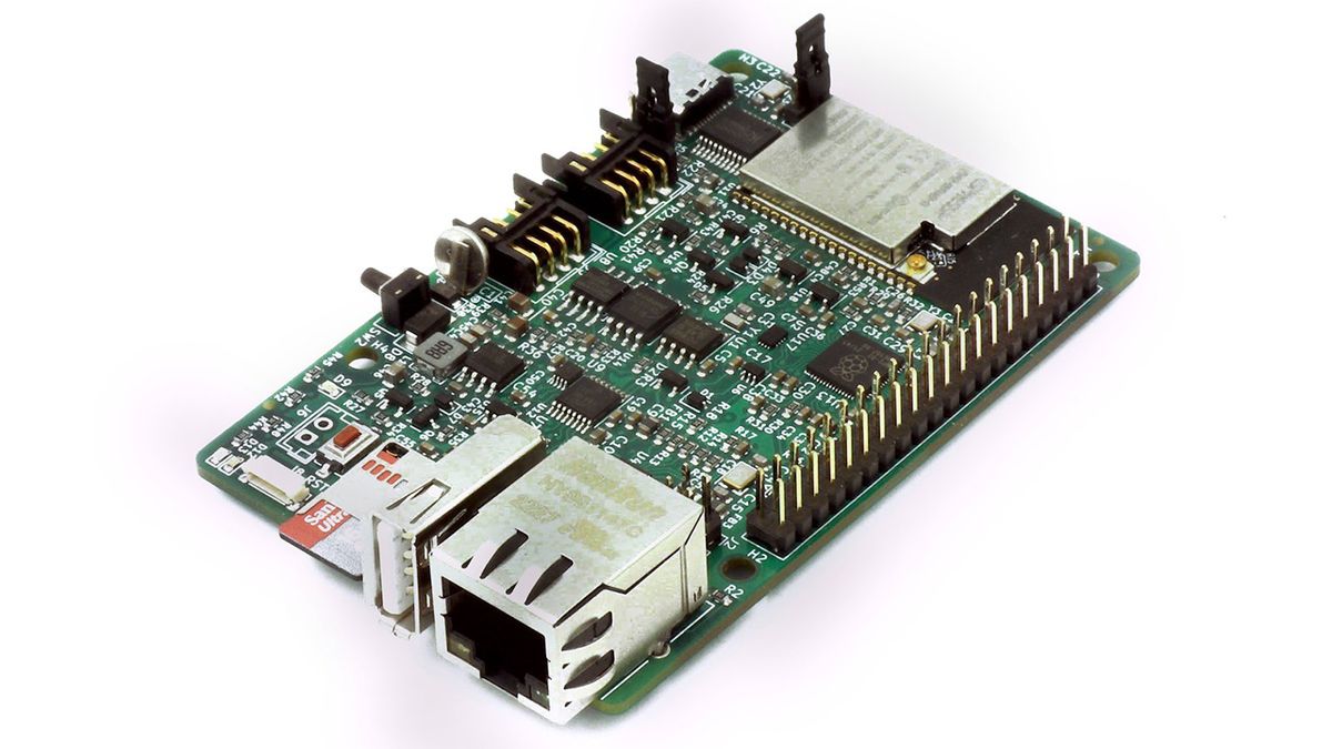 Crowdfunding Board Has ESP32 and Raspberry Pi Pico Working Together ...