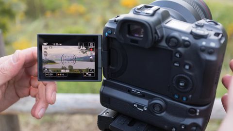 Canon EOS R6 II vs EOS R5 | Digital Camera World