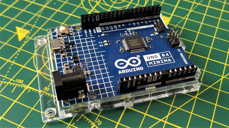 Arduino Uno R4 Review: The Maker’s Muse | Tom's Hardware