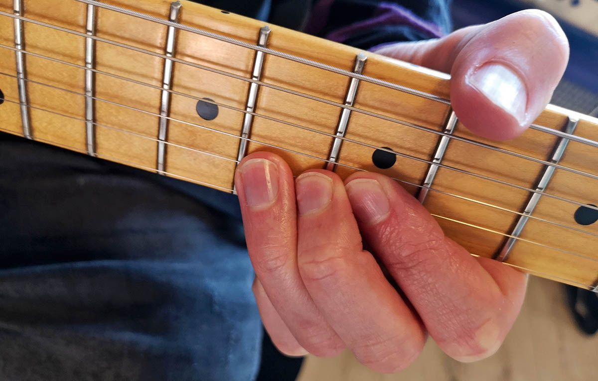 How to bend guitar strings correctly | Guitar World