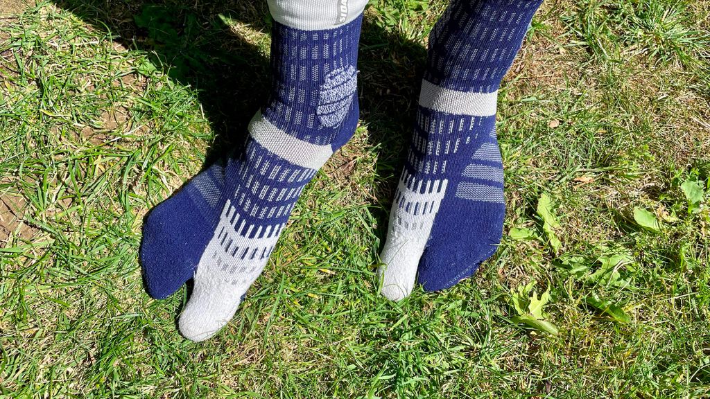 Split-toe sock technology | Advnture