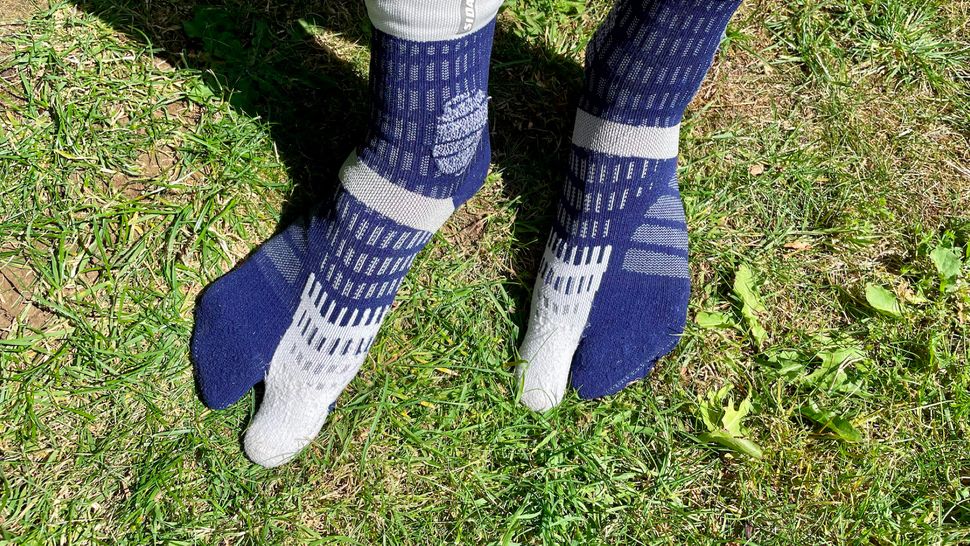 Split-toe sock technology | Advnture