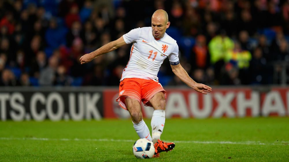 Robben pondered Netherlands retirement | FourFourTwo