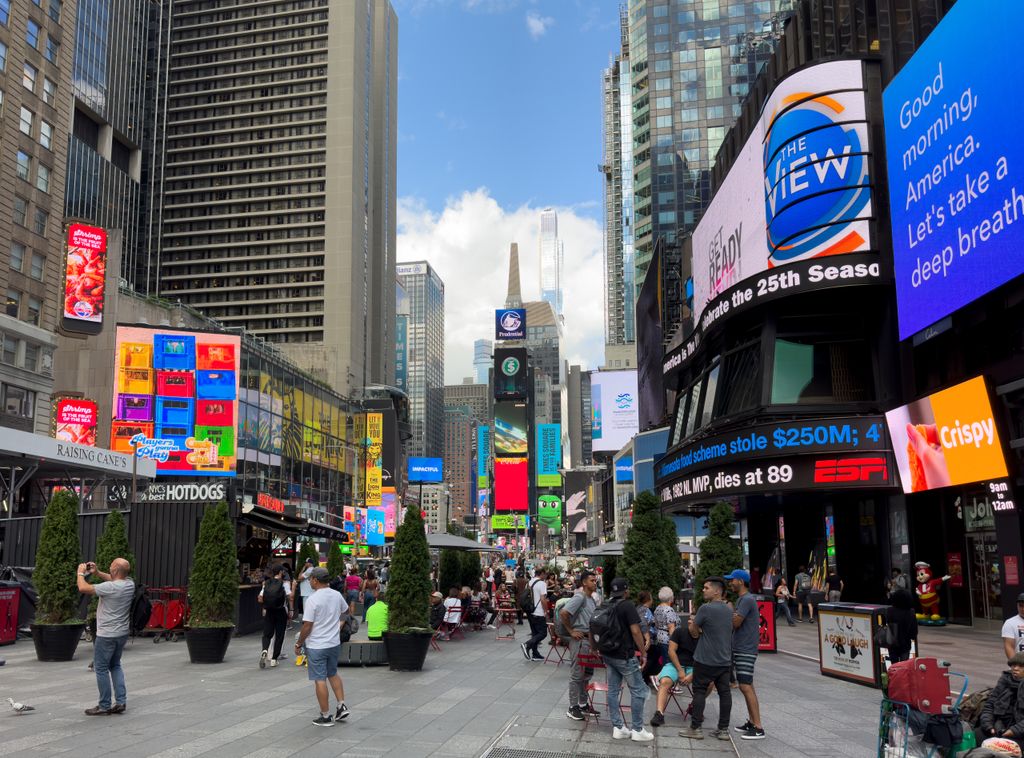 I just tested the iPhone 14 Pro's 48MP ProRAW camera mode — and it blew ...