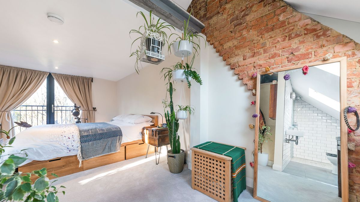 Beginner's guide to loft conversions including cost and regs | Homebuilding