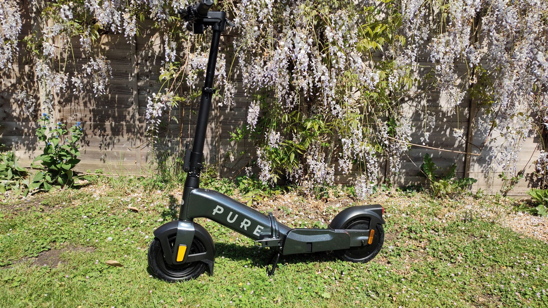 Pure Advance Flex e-scooter review: Visibly better | T3
