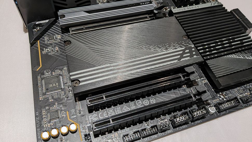 Gigabyte X670 Aorus Elite AX motherboard review | PC Gamer