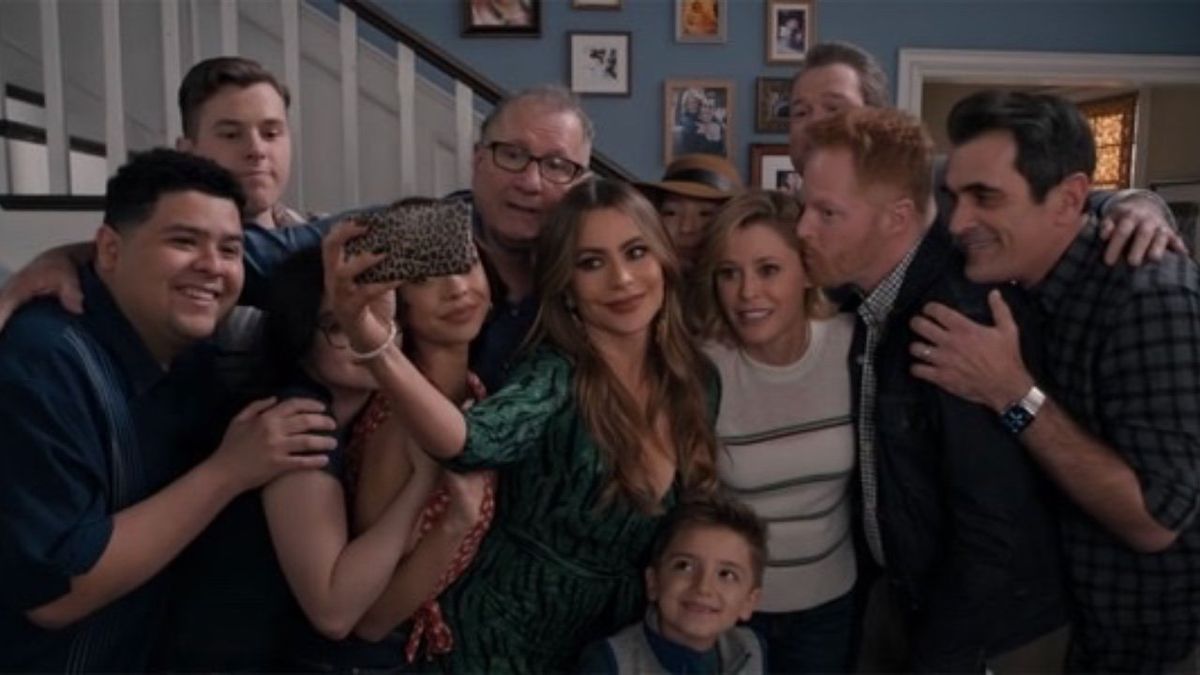 Modern Family Co-Creator Has A New Show Coming To Streaming With An ...
