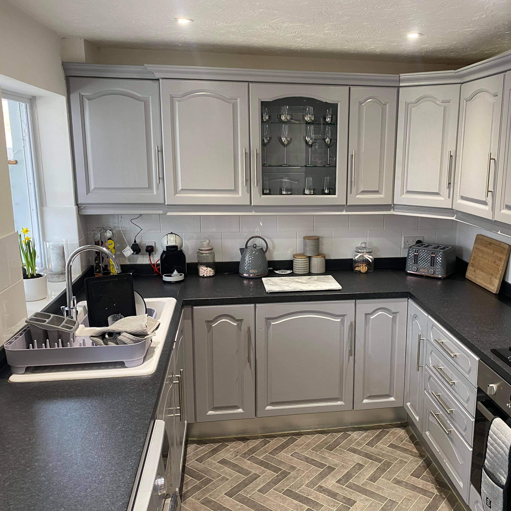 Grey kitchen transformation: DIY fan gives kitchen a total makeover for ...