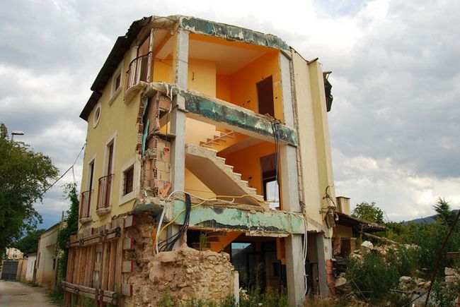 L'Aquila Earthquake Gallery: A Day of Destruction | Live Science