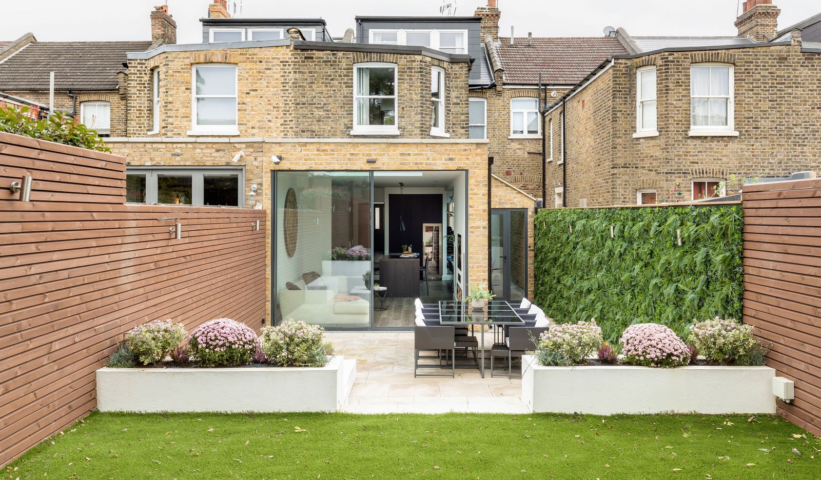 Garden landscaping ideas: 12 ways to plan the perfect yard space | Real ...