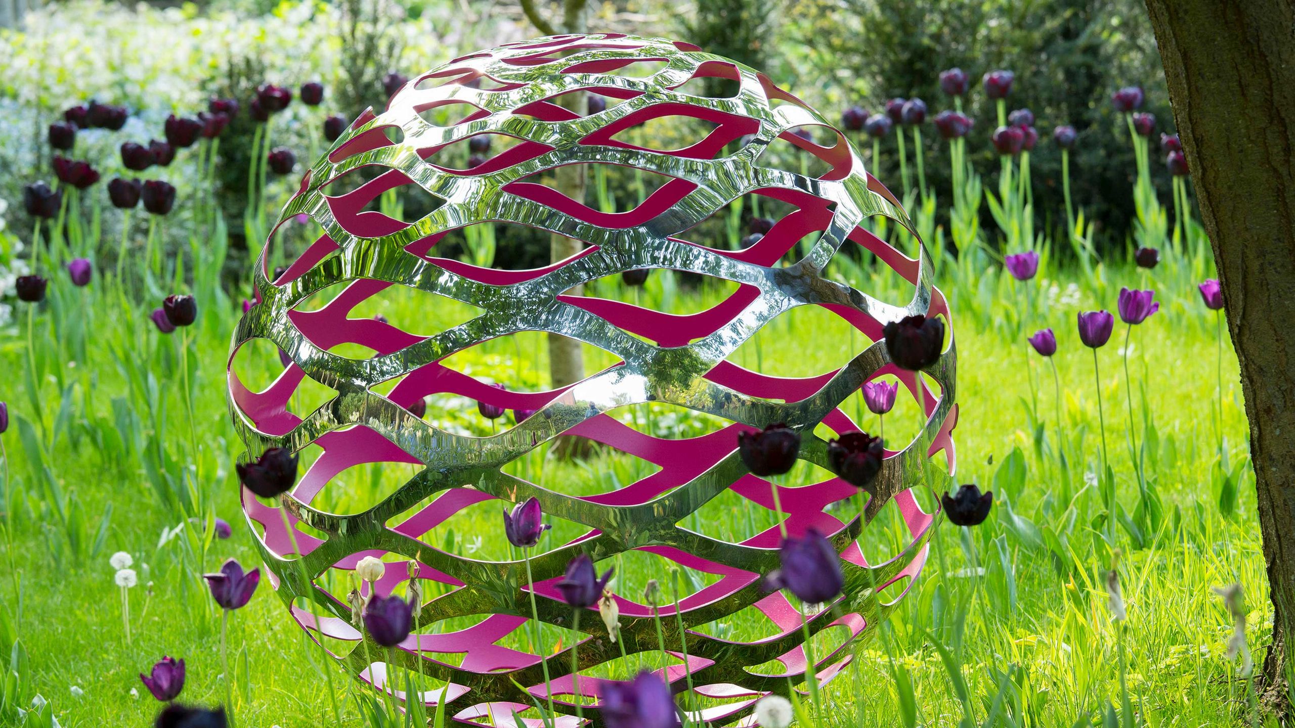 Lawn decoration ideas: 13 creative ways to make your plot stand out ...