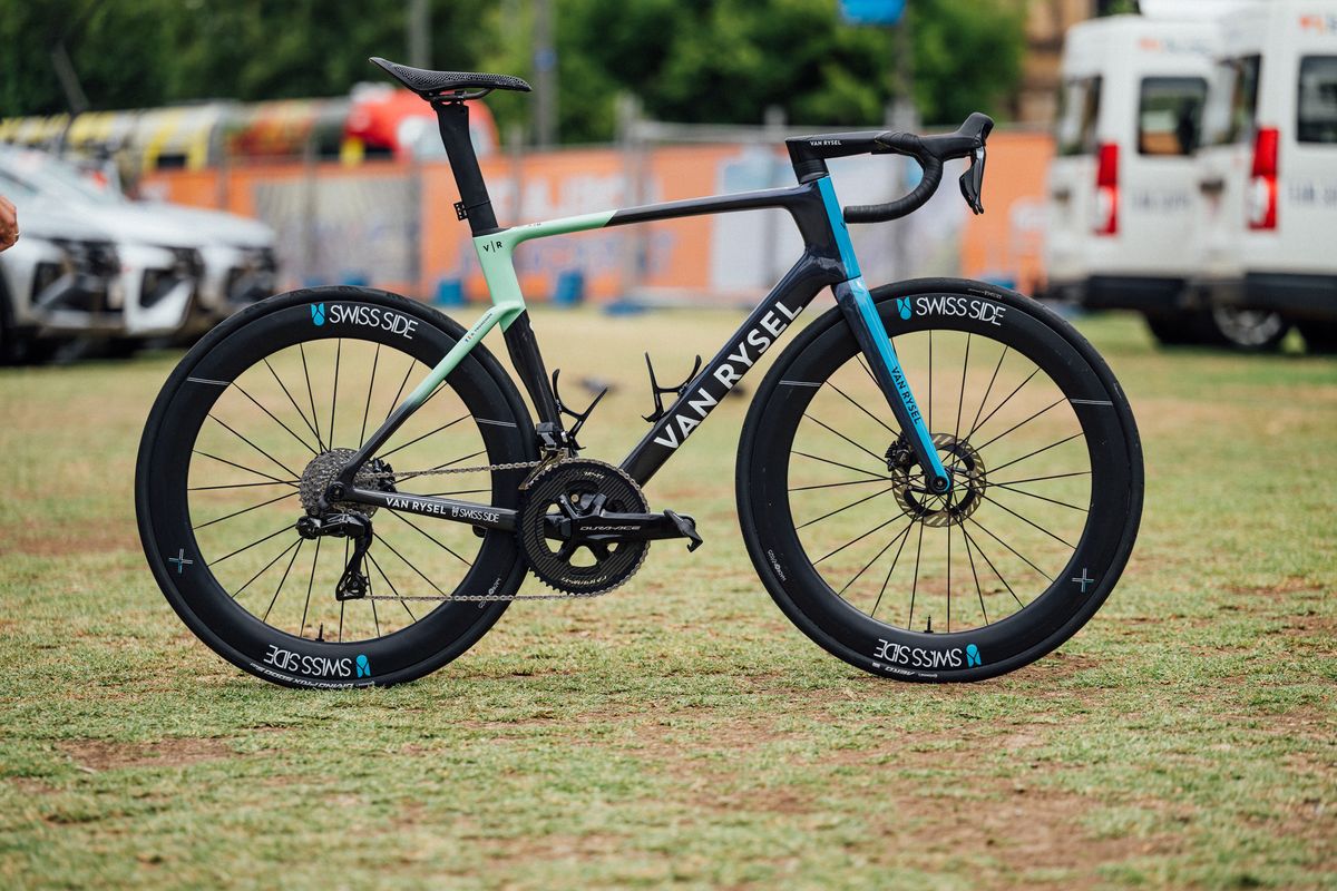 Tour Down Under tech gallery: Brand new bikes, custom paint, and one ...