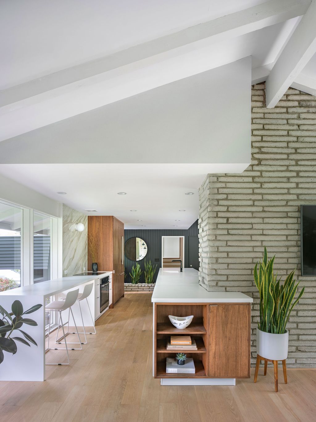 Large kitchen island ideas – 11 supersized designs to try | Livingetc