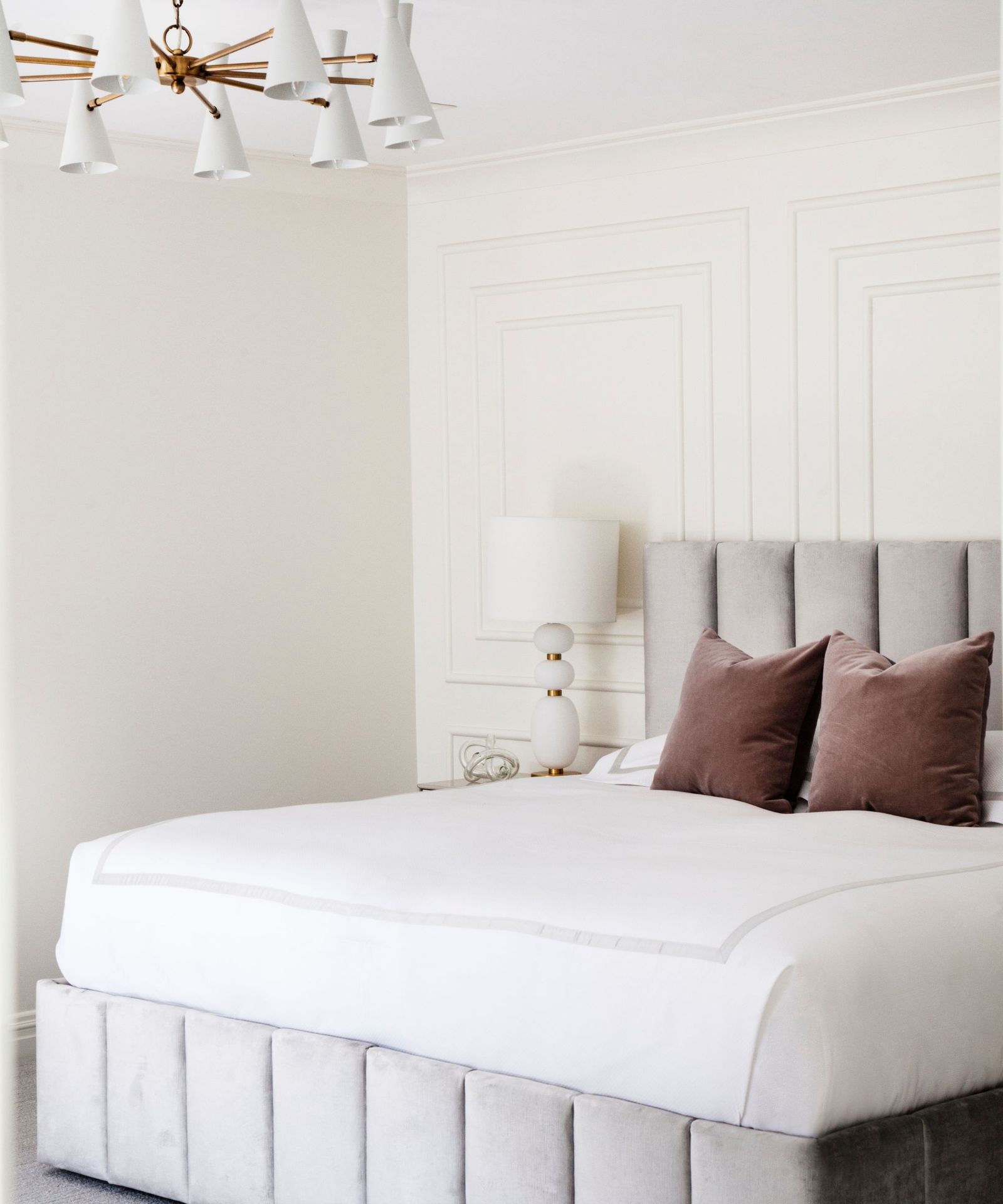 How to clean an upholstered headboard: in 6 simple steps | Homes and ...