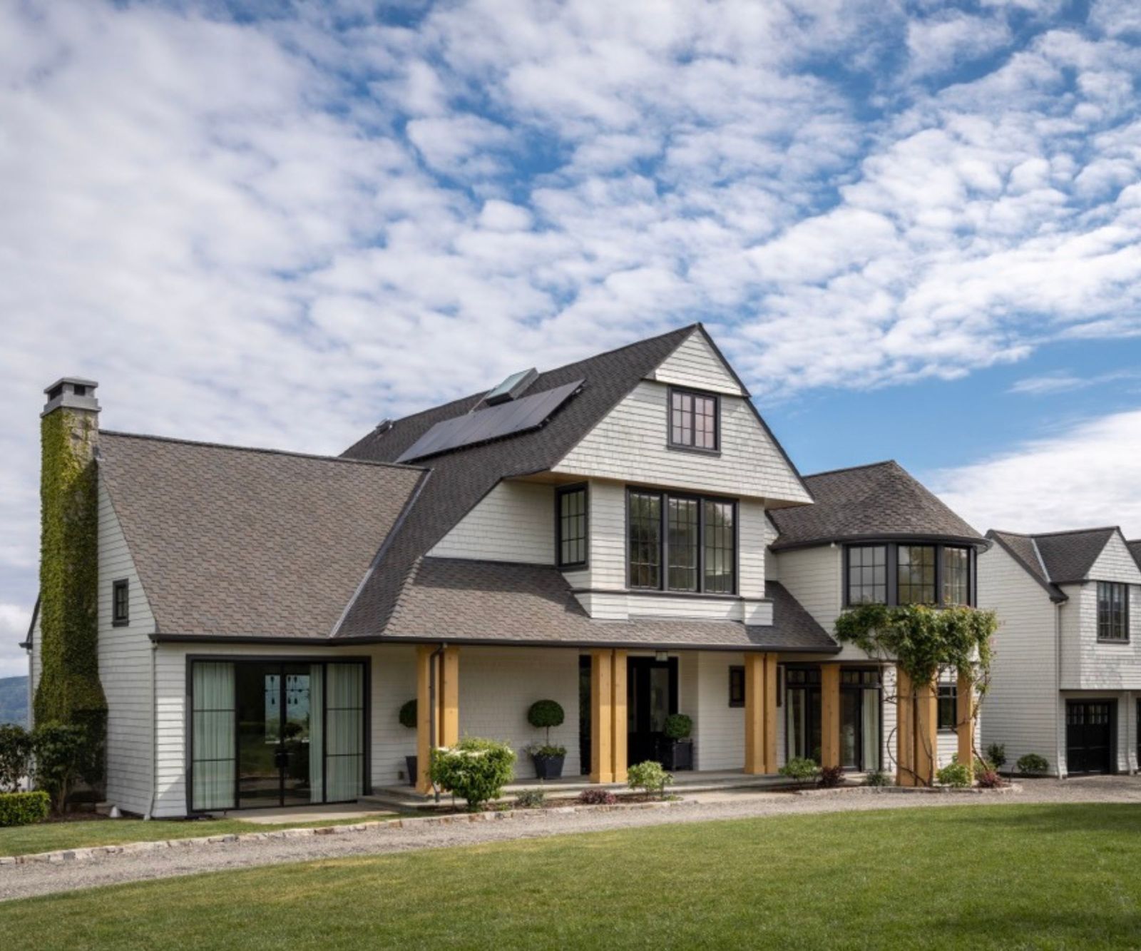 Timeless exterior paint colors: experts pick 21 top shades | Homes and ...