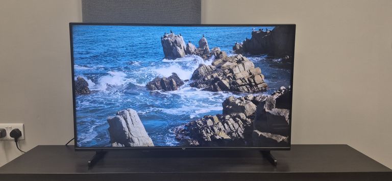 Bush 43UT24SB review: you’ll be blown away by just how cheap this 43 ...