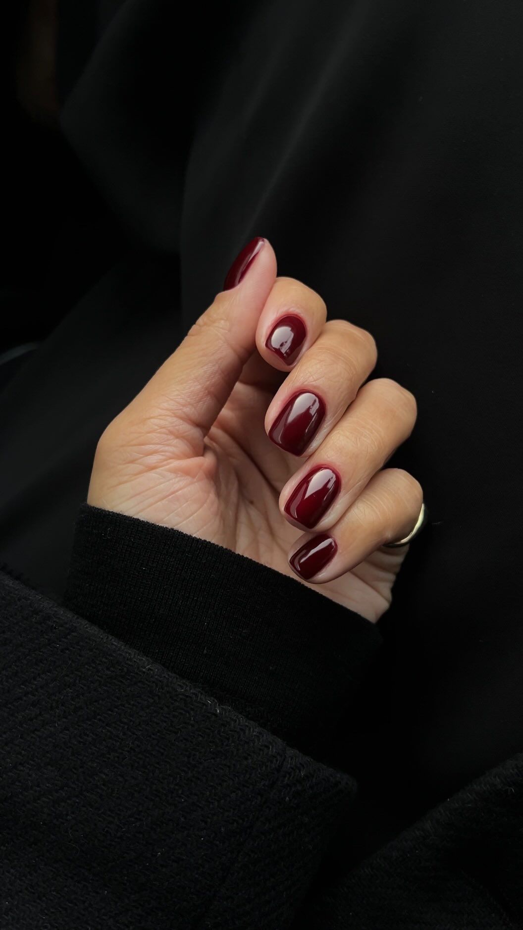 9 Deep Red Nail Colour Ideas I'm Saving For My Autumn Manicure | Who ...