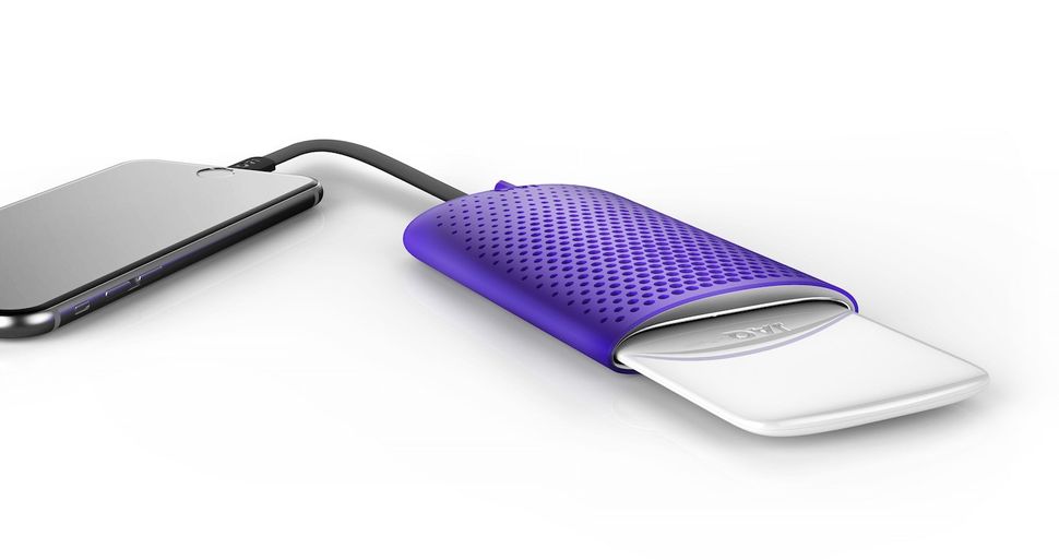 Pocket-Sized Device Charges Your Phone with Water | Live Science