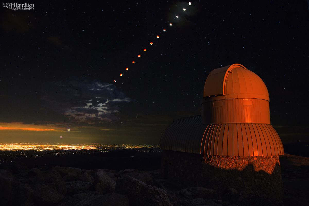 Amazing Photos of the Rare Supermoon Total Lunar Eclipse of 2015: Page ...