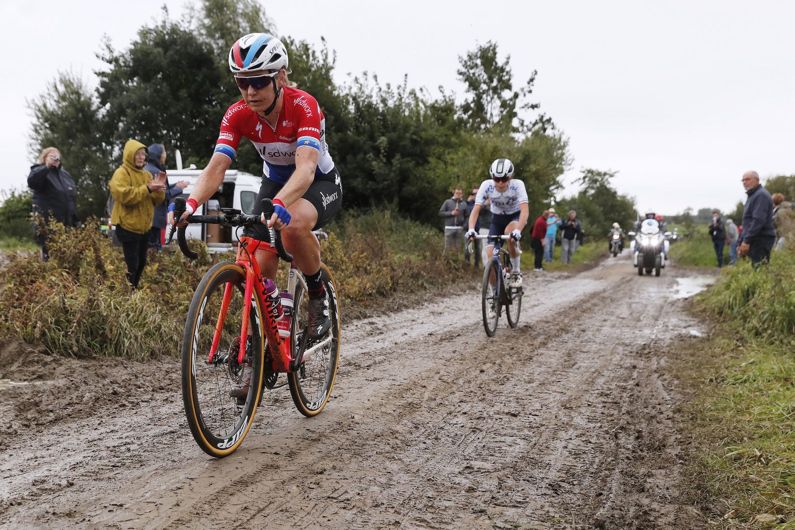 Amy Pieters 'stable but not good' following training crash | Cycling Weekly