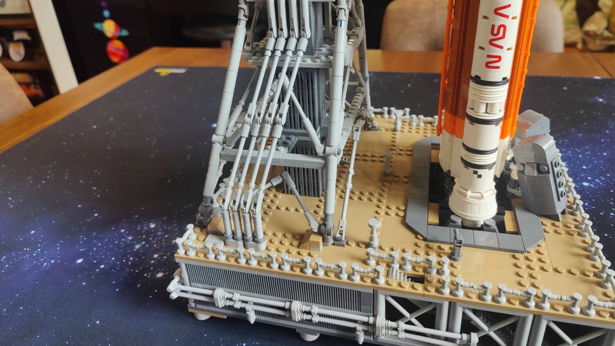 Lego NASA Artemis Space Launch System review | Space