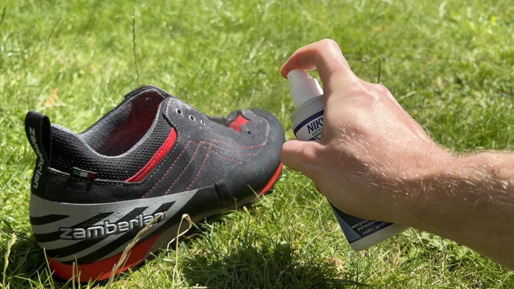 How to clean hiking boots in five easy steps | Advnture